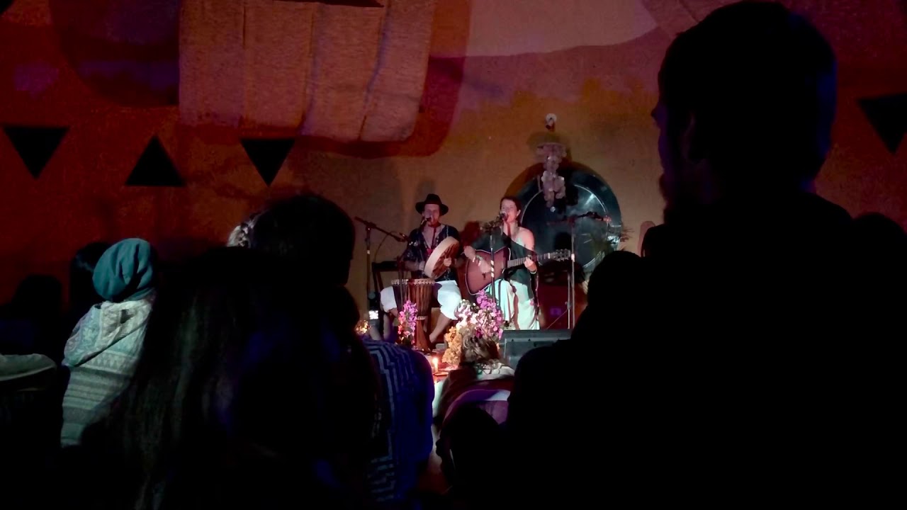 Unci Maka - LIVE @ The Lotus, Brasil - YouTube