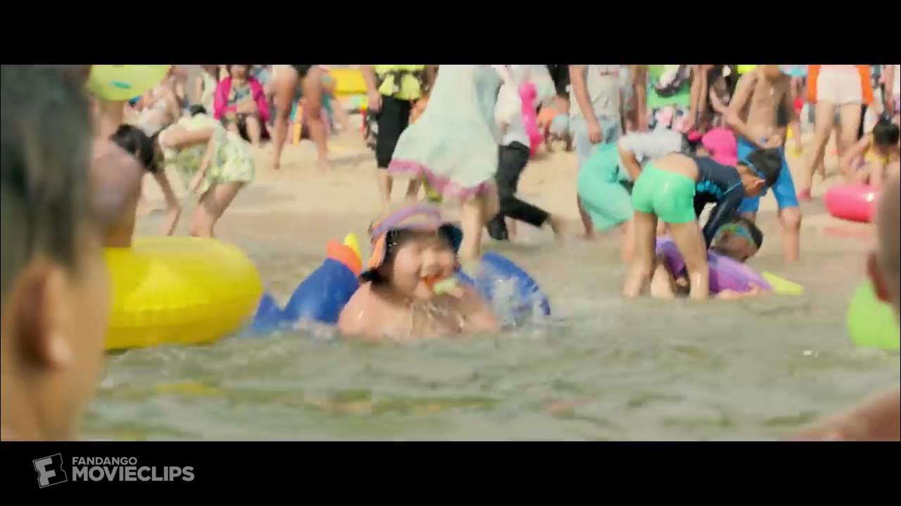 The Meg : Megalodon Shark Beach Attack Scene (2018) Movie Clip - YouTube