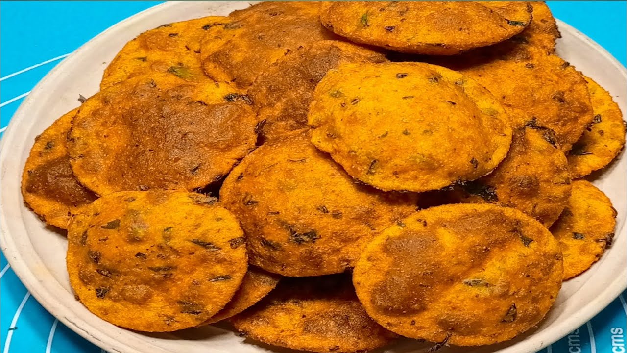 बहुत आसान और स्वादिष्ट कुरकुरी सूजी पूरी नास्ता रेसिपी Very Easy ...