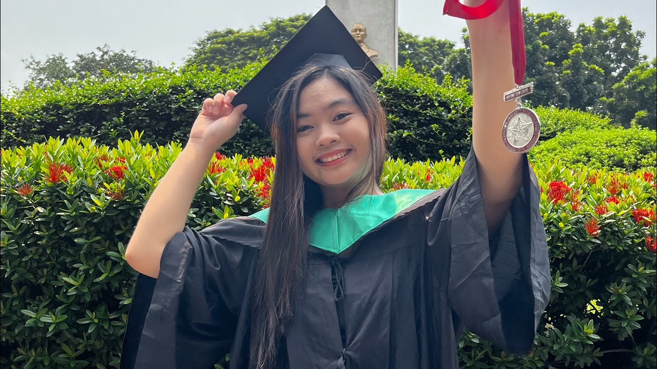 Graduation Pictorial with me - YouTube