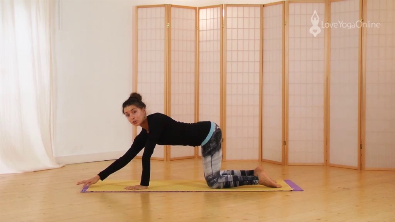 30 minute Wake Up Flow with Alexia - YouTube