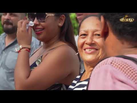 Musicos en la calle Sonora Dinamita @Un Guerrero En La Ciudad