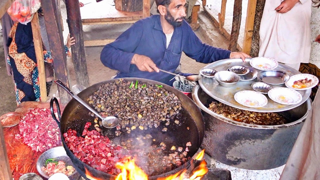 FAMOUS MULLAH KALEJI WALA | KHYBER STREET FOOD TIRAH VALLEY | TAWWA FRY ...