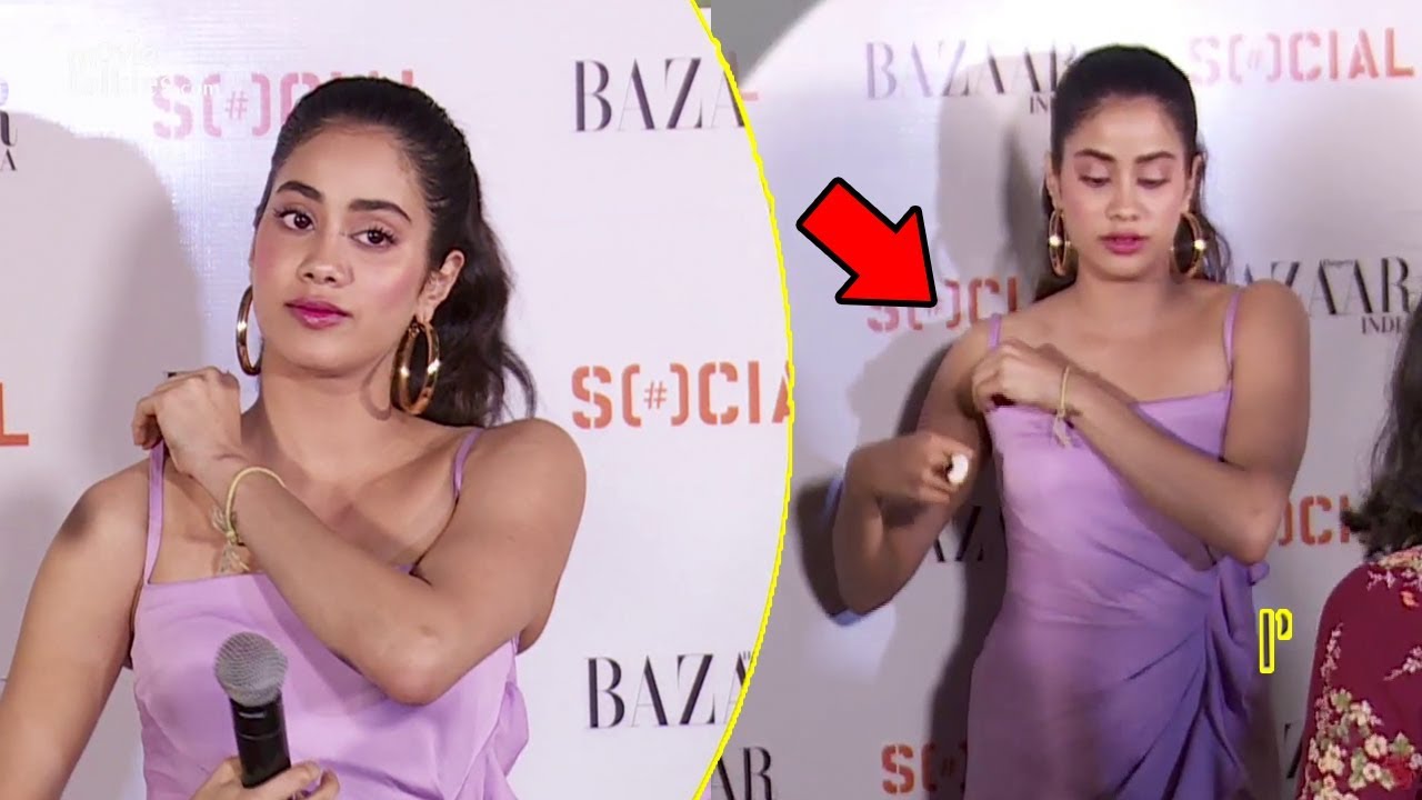 Janhvi Kapoor CAUGHT Adjusting Her Uncomfortable Dress In Public - YouTube