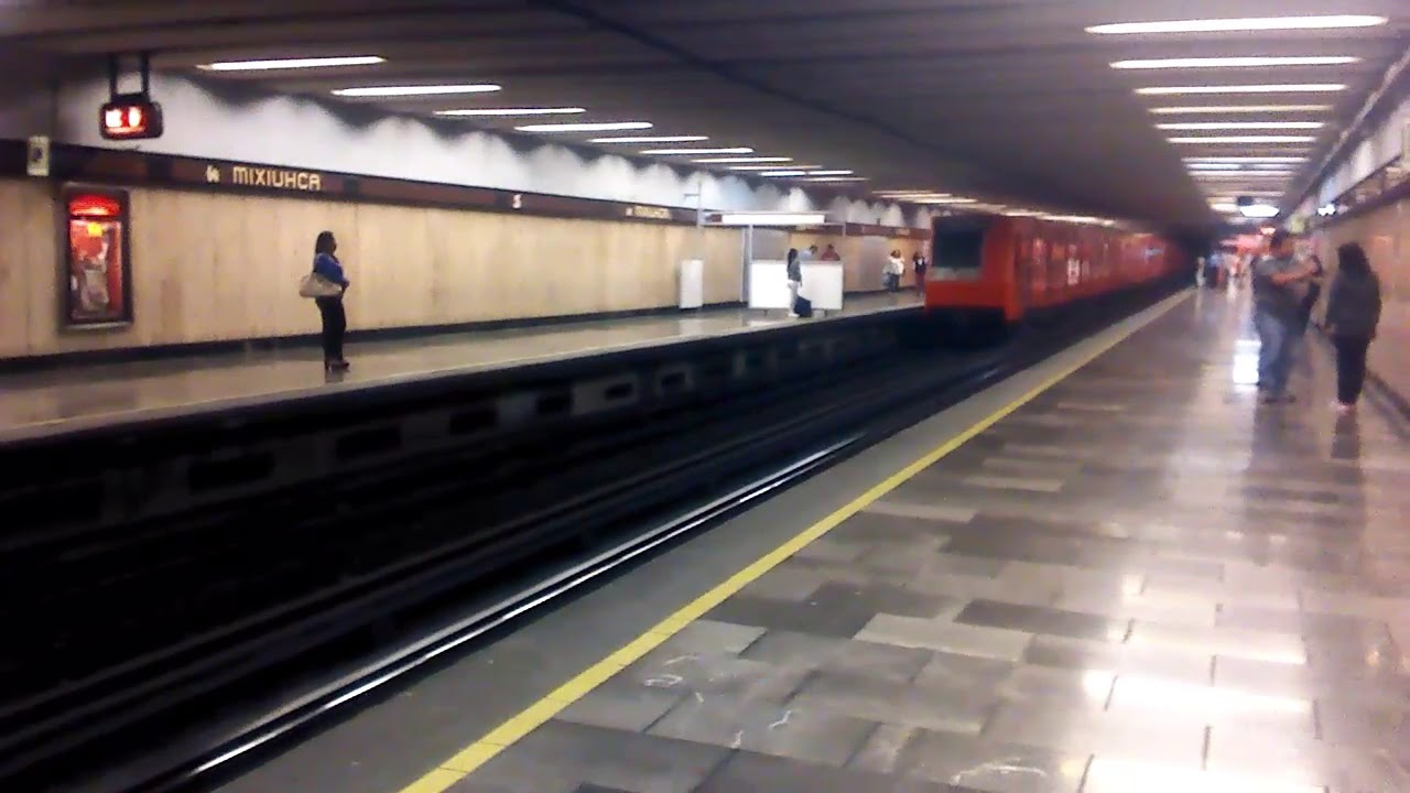 Metro CDMX || Bombardier NC-82 en la estación Mixhiuca - Línea 9 - YouTube