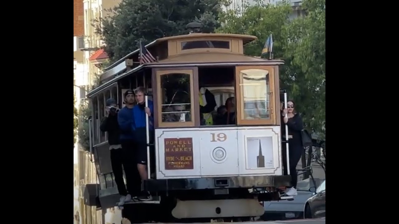 CABLE CAR HEAVEN Powell & California. Monday May 22, 2023. San ...