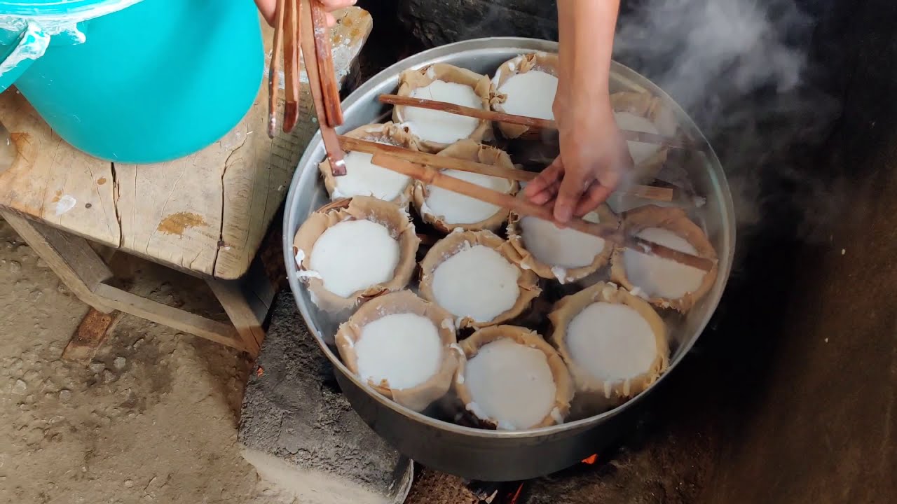 Babu Hotel Halaguru | Chiblu idli | Steamed in Bamboo | Halaguru - YouTube