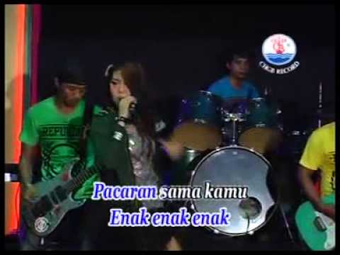 KEENAKAN SERA VIA VALENT Karaoke - YouTube