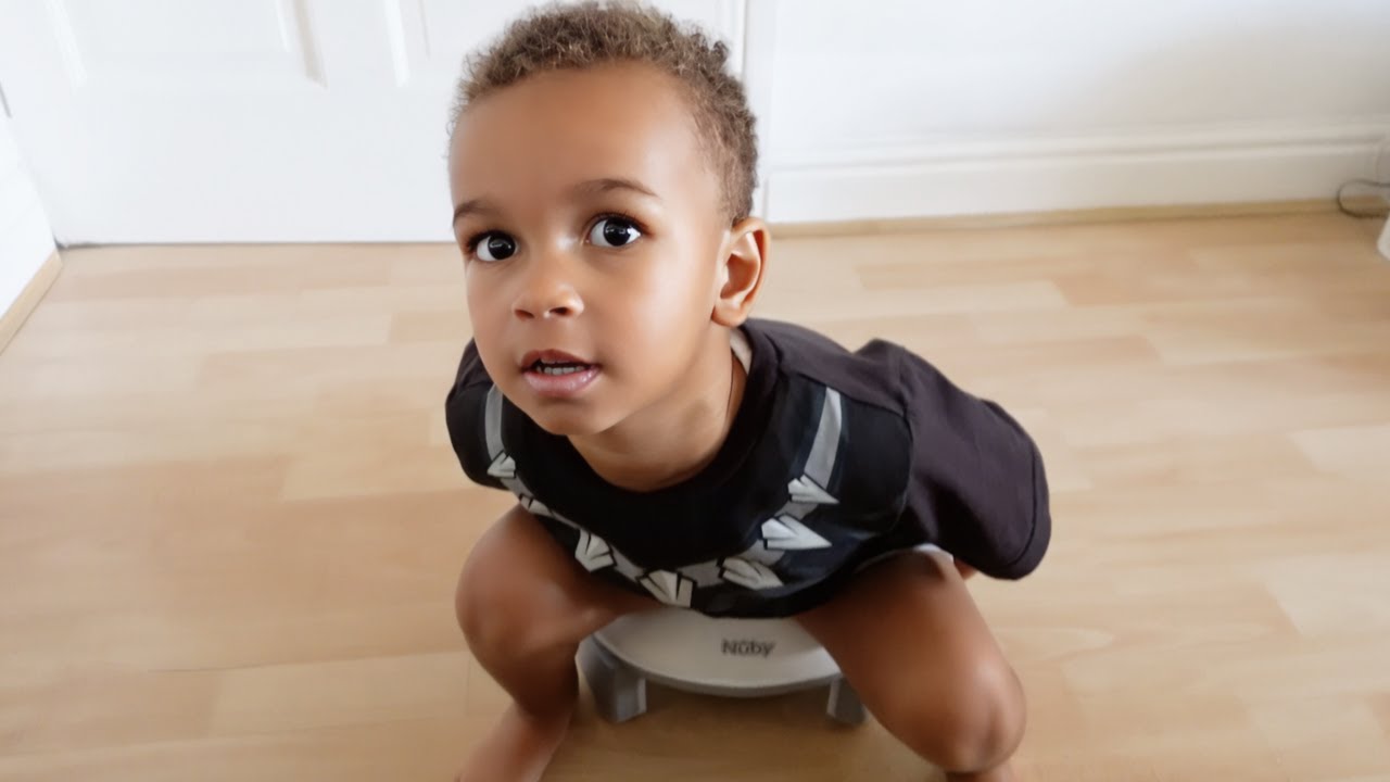 KYZA WEE'D ALL OVER HIS FOOD 🤮🤮 | POTTY TRAINING A 2 YEAR OLD - YouTube