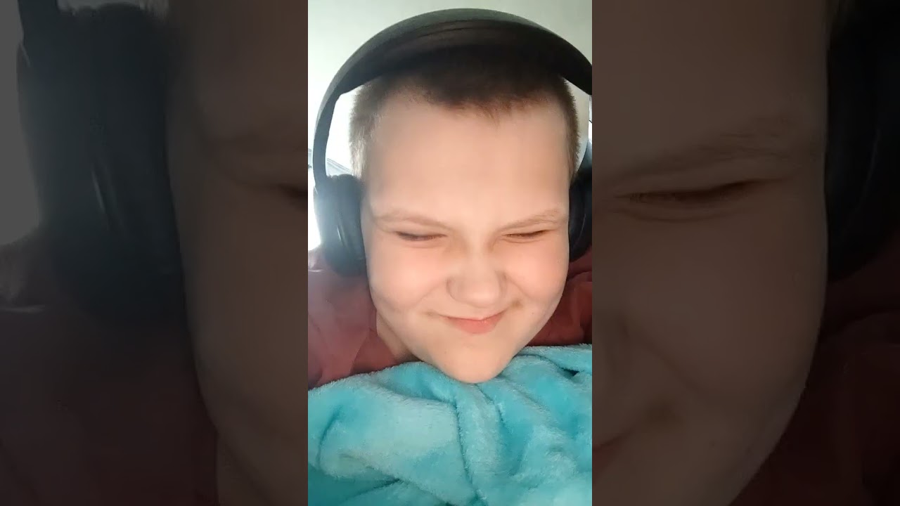 super mega SUS - YouTube