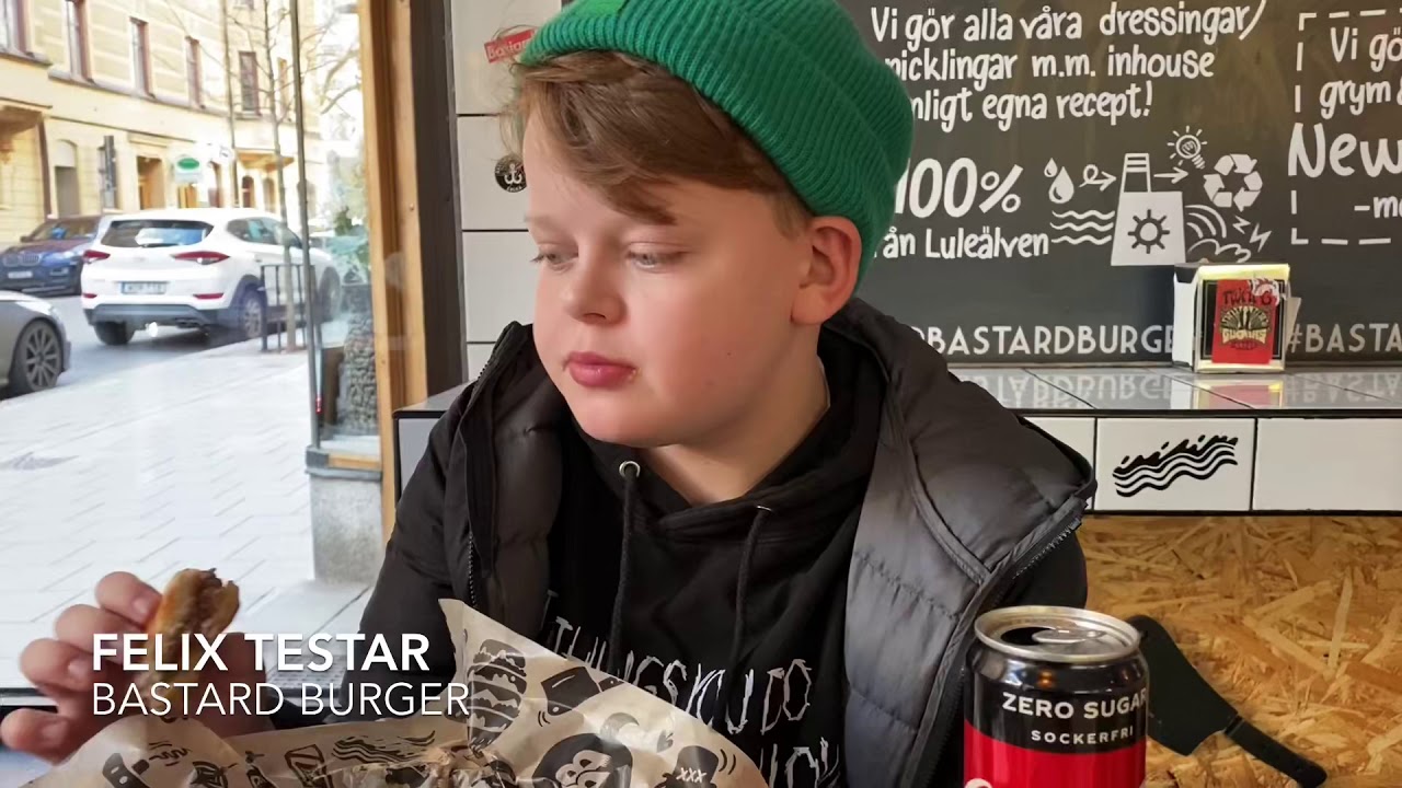 Felix testar Bastard Burgers - YouTube