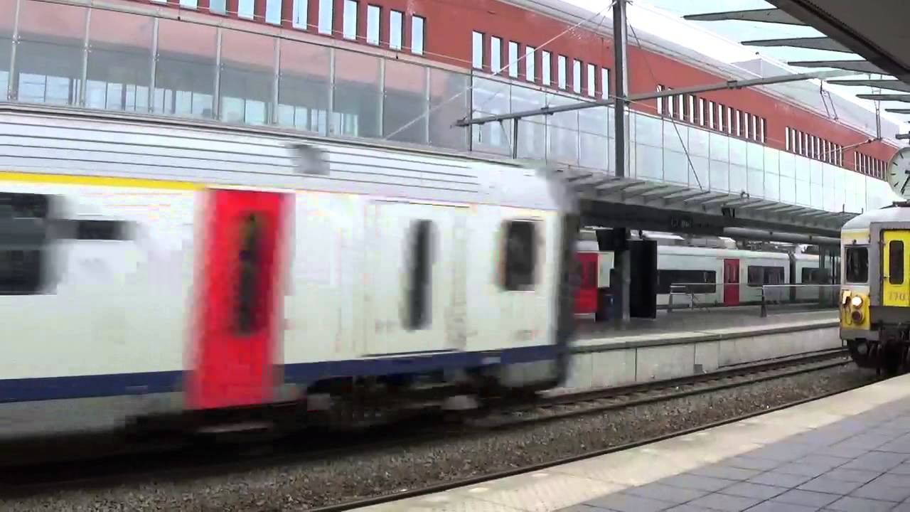 NMBS AM96 komt op volle snelheid als LM door Brugge - YouTube