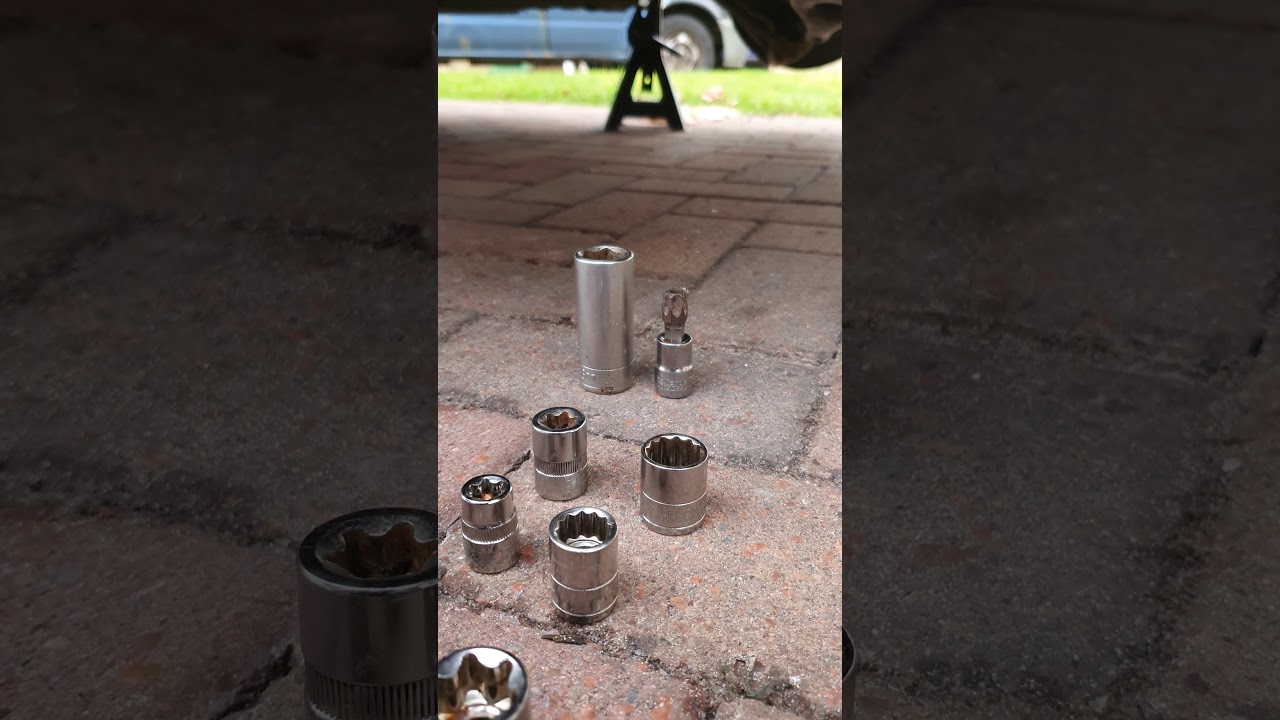 Mercedes W212 Rear Coil Spring Replace - YouTube