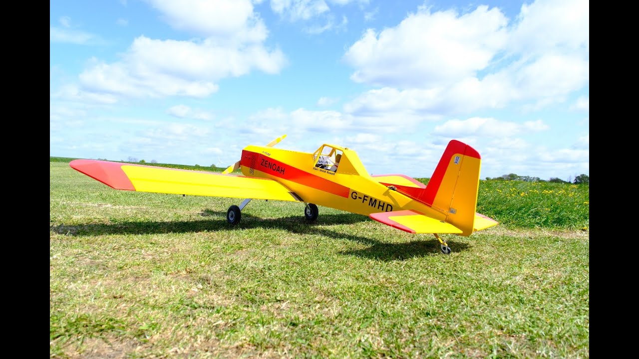 Model flying compilation at Swindon Model Aero Club - YouTube