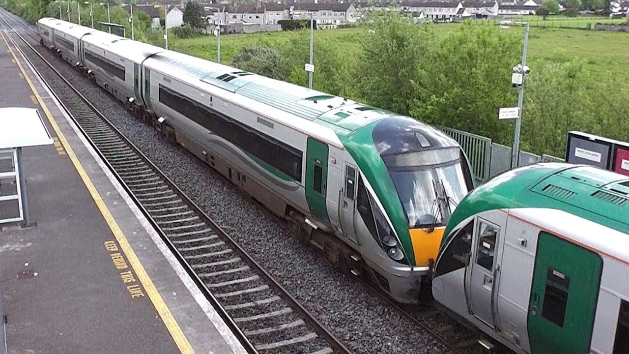 IE 22000 Class Intercity Train number 22248 - Monasterevin, Kildare ...