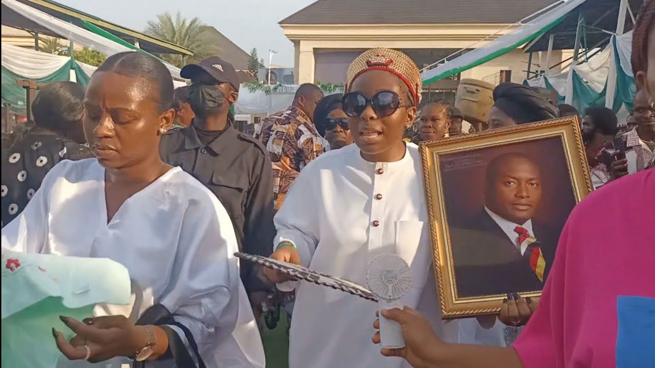 Ifeanyi Ubah's Only Daughter On Parade During His Burial In Nnewi ...