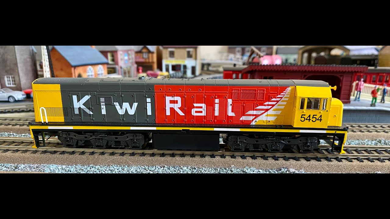 My New Zealand Railways GE Dx Class Locomotive In Kiwi Rail Orange ...