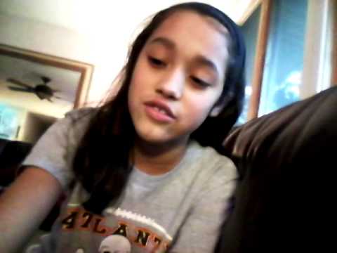 Emma singing jeggle bells