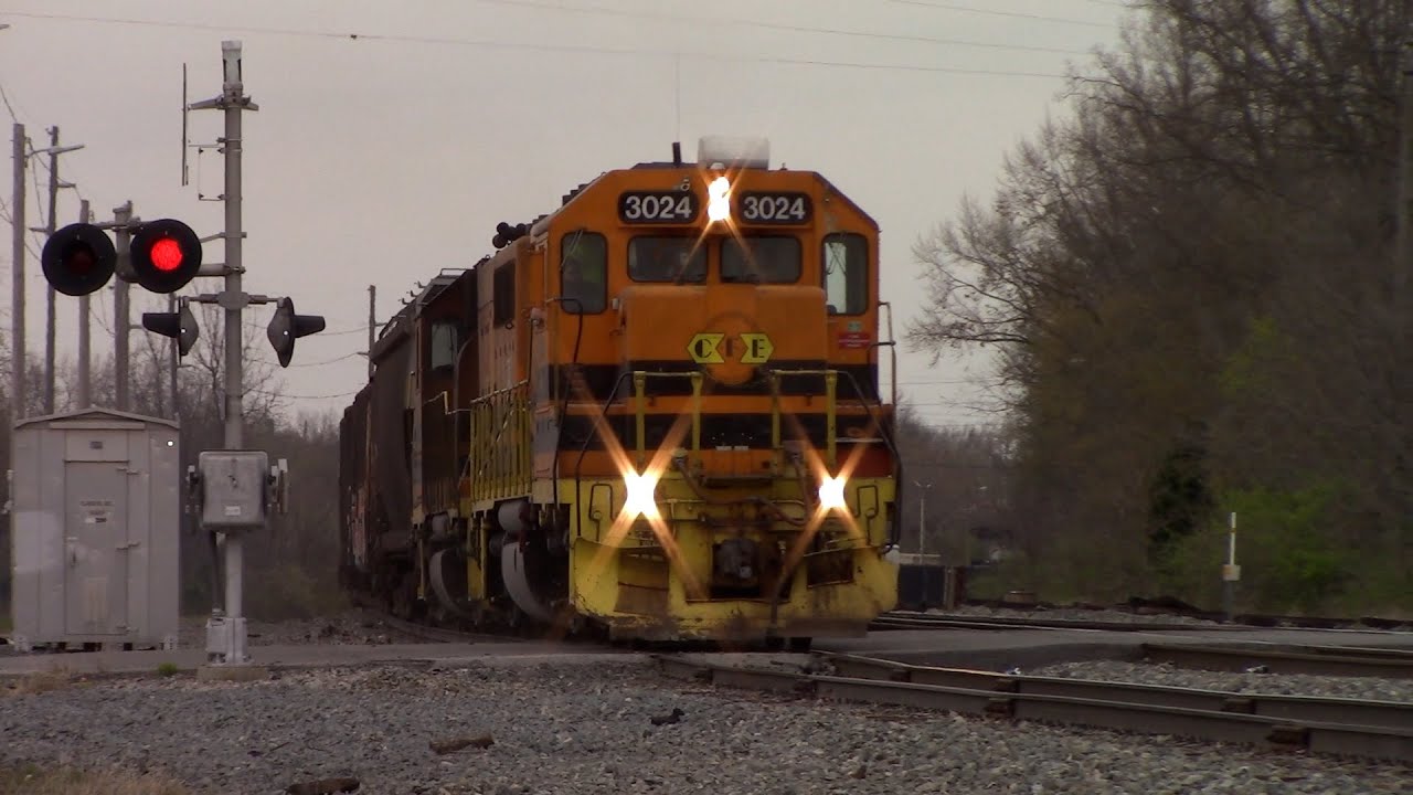 2 RJ Corman trains plus CFE and CSX - YouTube