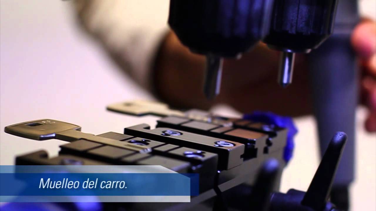 JMA CAPRI Maquina duplicadora de llaves - YouTube