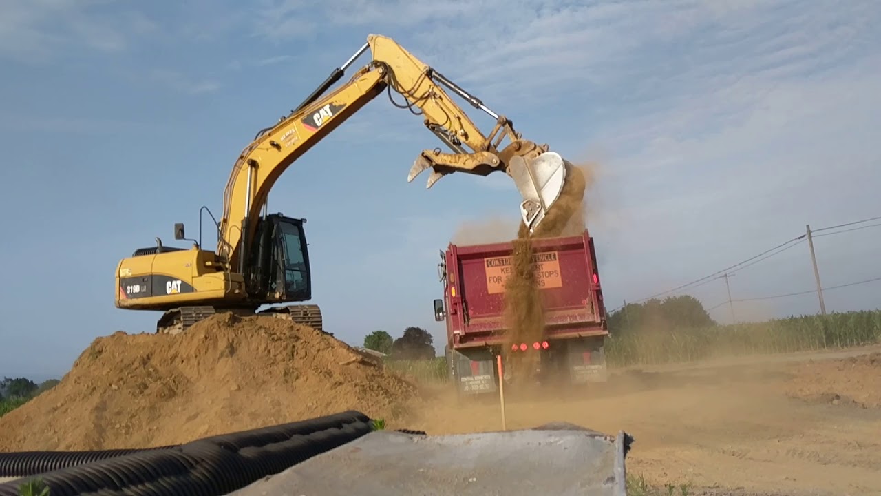 Let's dig 18 shoes for a day! - YouTube