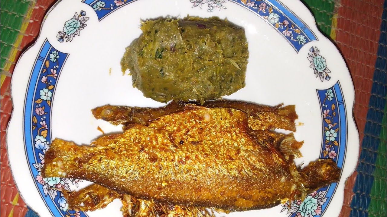 গরিবের প্রতি দিনের সাধারণ রান্না।। আজ করলাম মাছ ভাজা আর মৌ শীমের বর্তা ...