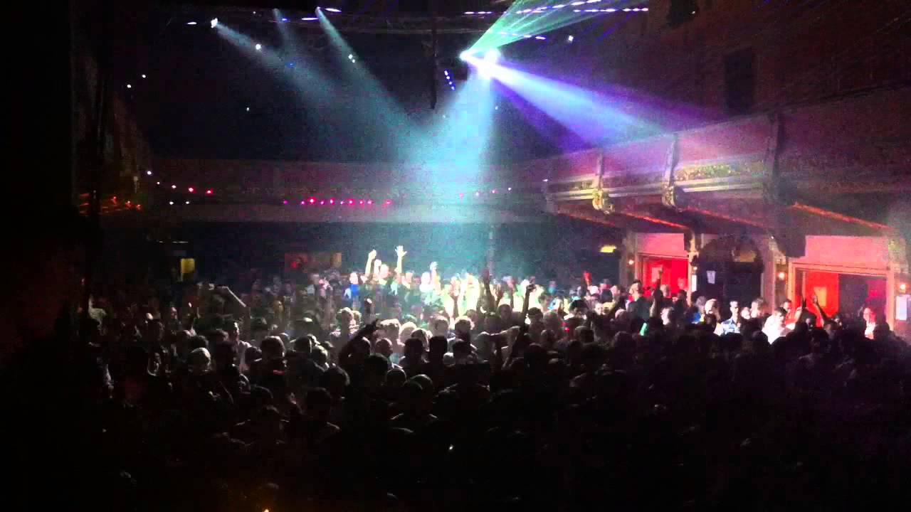 Spacid dropping DJ Hyperactive - Wide Open @ 17Y Kozzmozz - YouTube