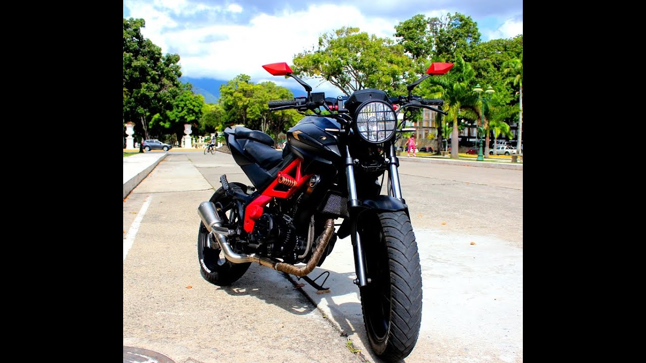 UM Xtreet 230 personalizada a "Street Figther" - YouTube