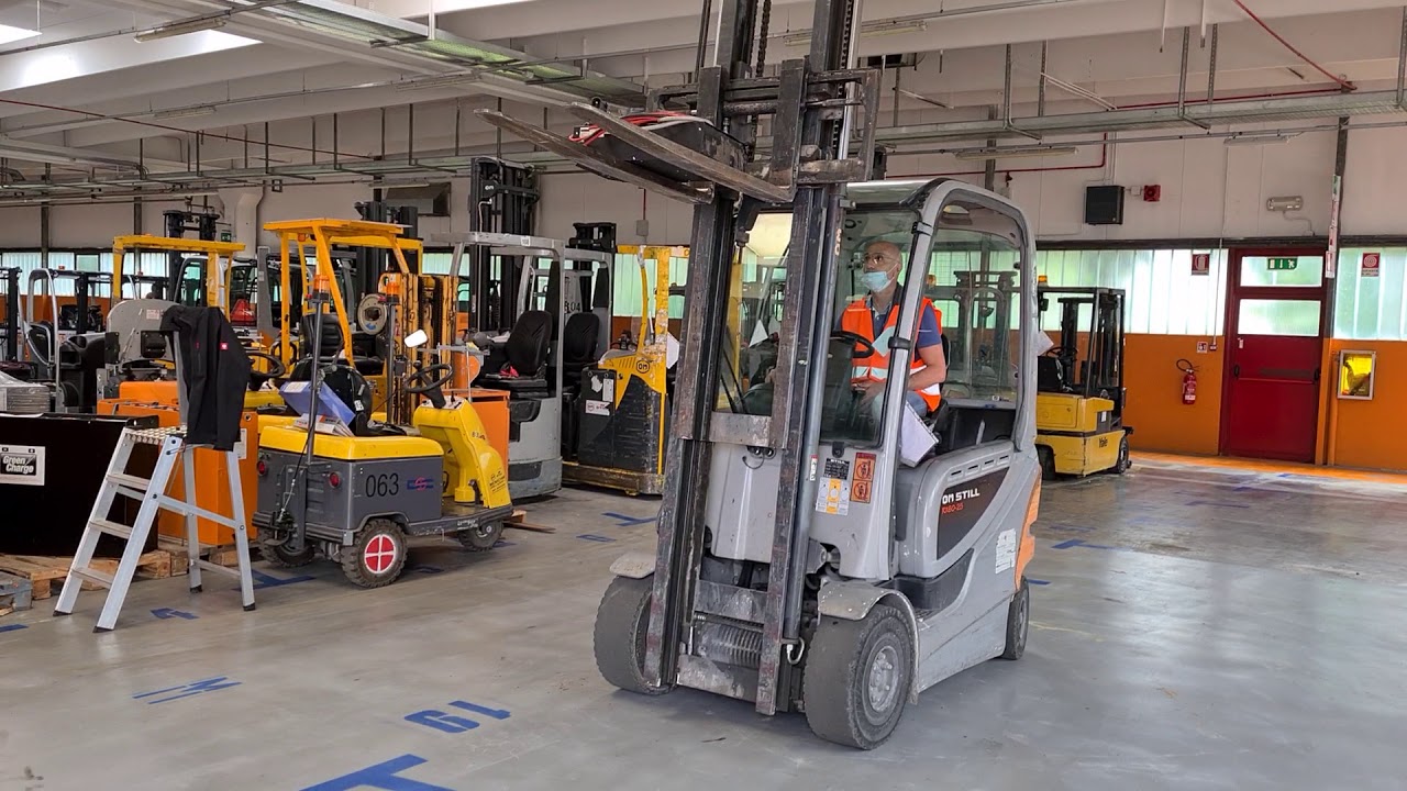 STILL RX60-25 2.5T Electric Forklift - YouTube