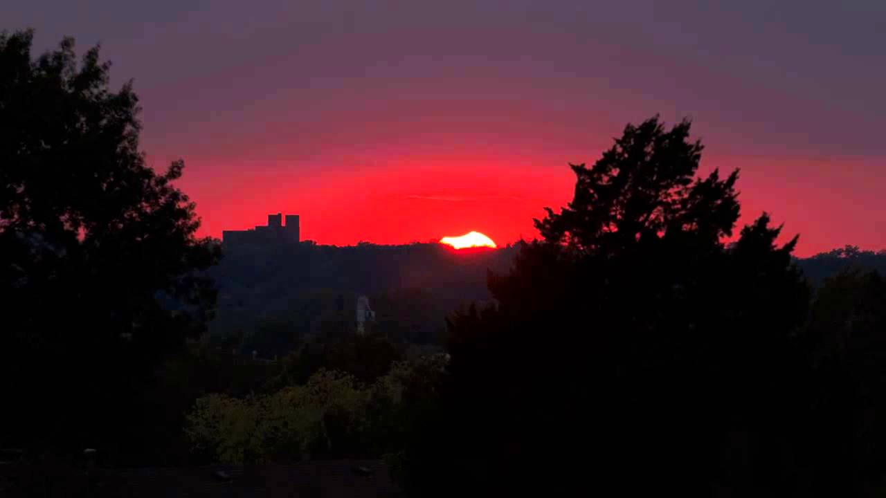 Partial Solar Eclipse at Sunset October 2014 - YouTube