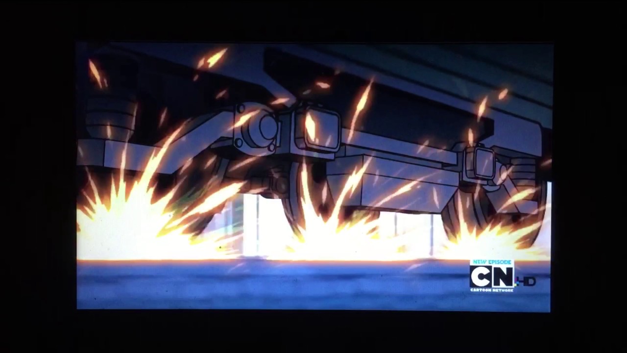 Sym Bionic Titan vs The Bat Beast - YouTube