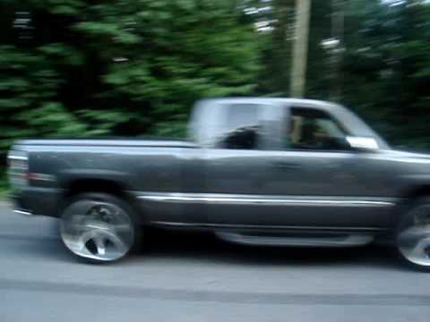 Gmc Sierra on 24's Driveby - YouTube
