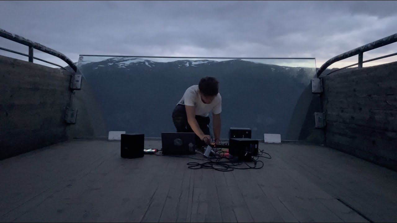 Sam Judd - Majella (Live @ Midnight on Stegastien Lookout, Norway ...
