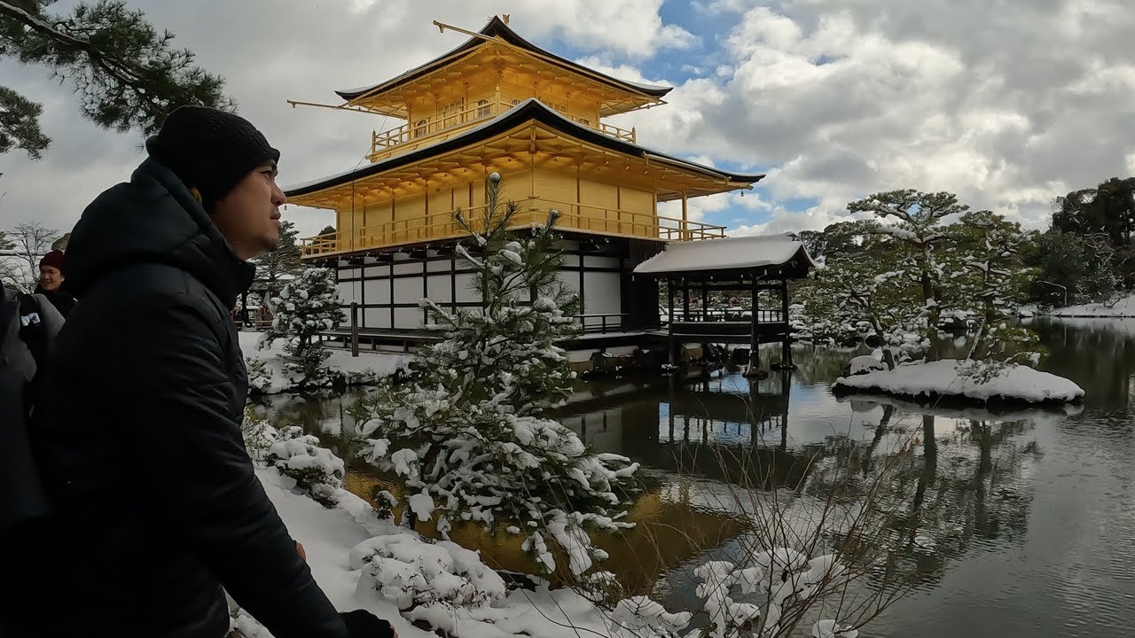 Beautiful Scenery Of Winter Season in Kinkakuji Temple (Golden Pavilion ...