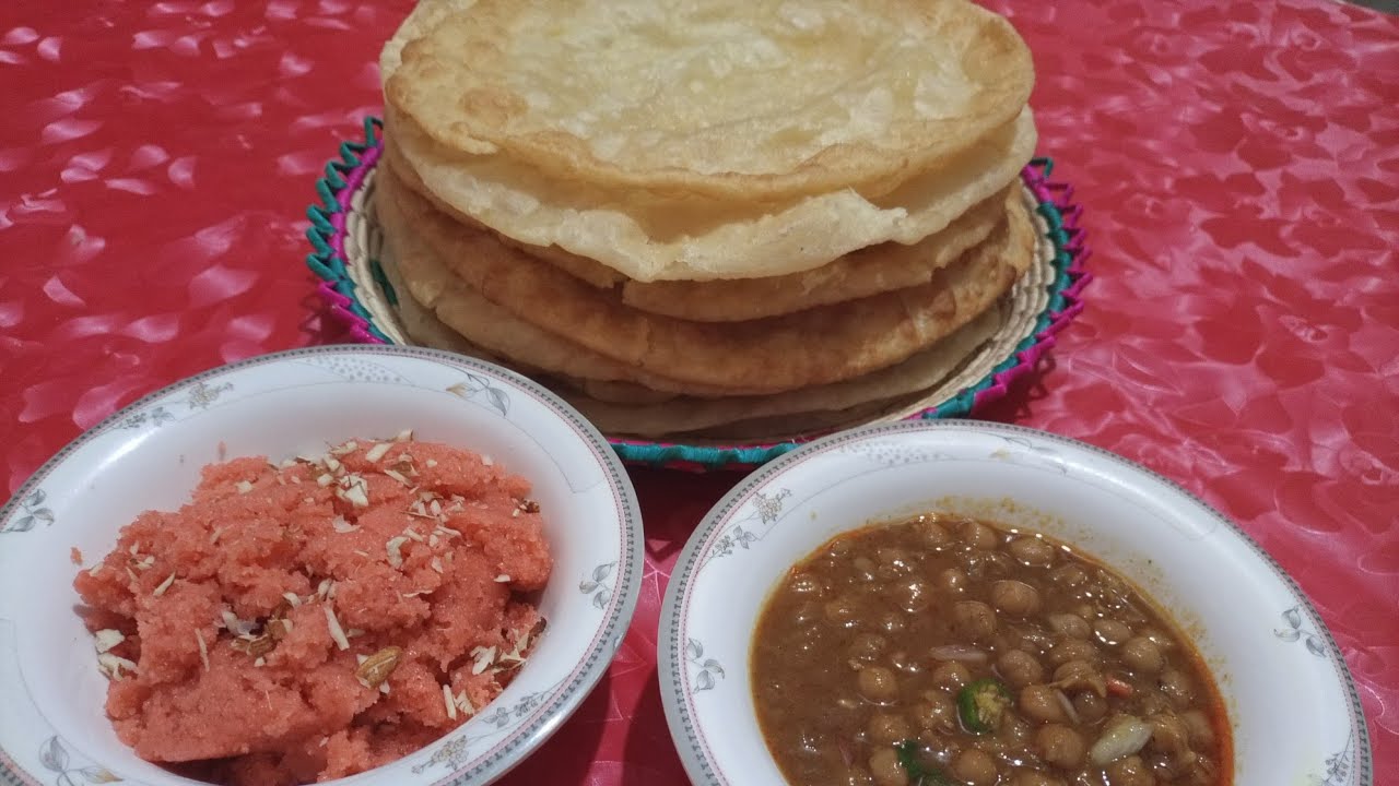 Pink Halwa Puri Sunday Ka Nashta/AR KITCHEN Original - YouTube