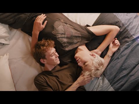 SKAM Belgium - wtFOCK season 3 episode 5: clip 10 ‘Yellow curtains?’ [ ENGLISH SUBTITLES ]
