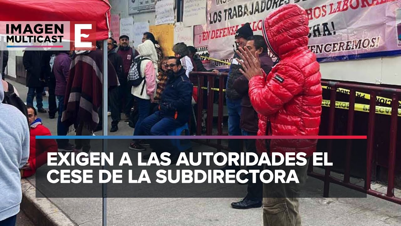 Personal del IPN cierra CECyT 10 para denunciar presunto acoso laboral - YouTube