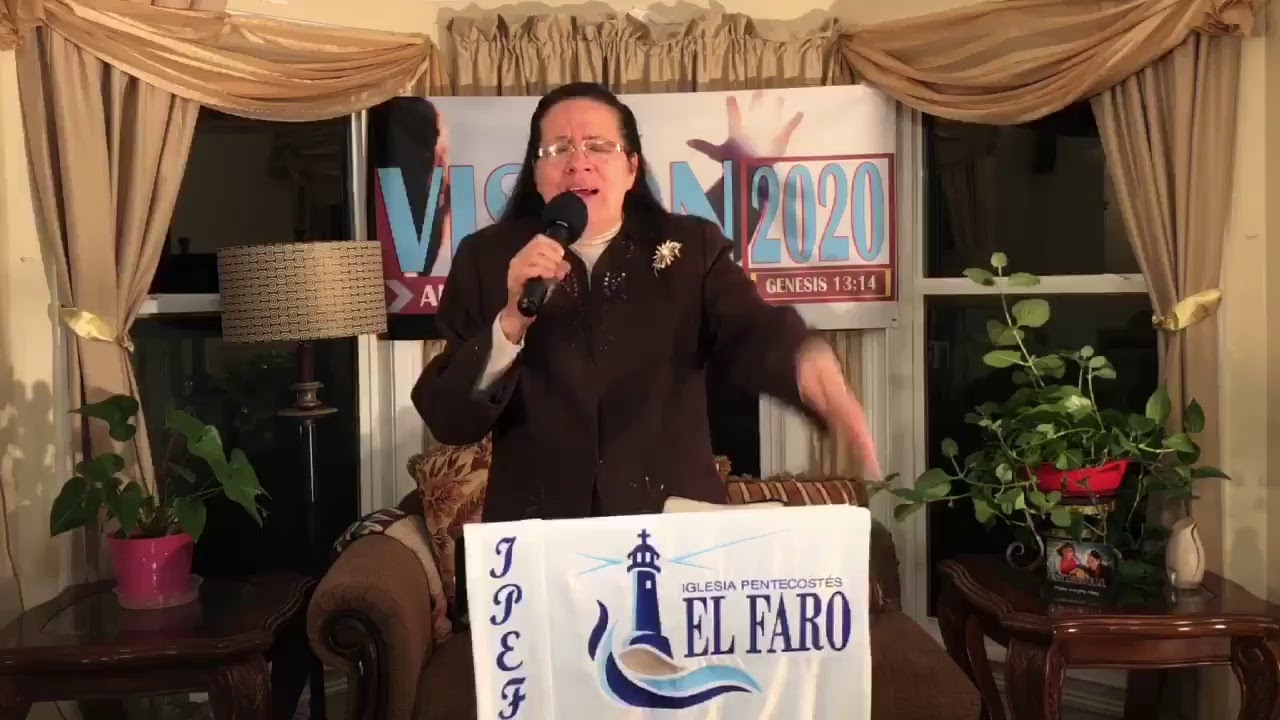 REV. Lydia Ayala Anunciando el Evangelio de Cristo - YouTube