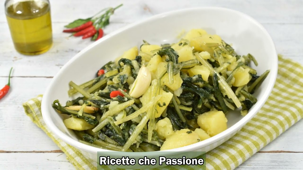 Cicoria con patate saltata in padella, piatto povero ricco di gusto - Ricette che Passione - YouTube