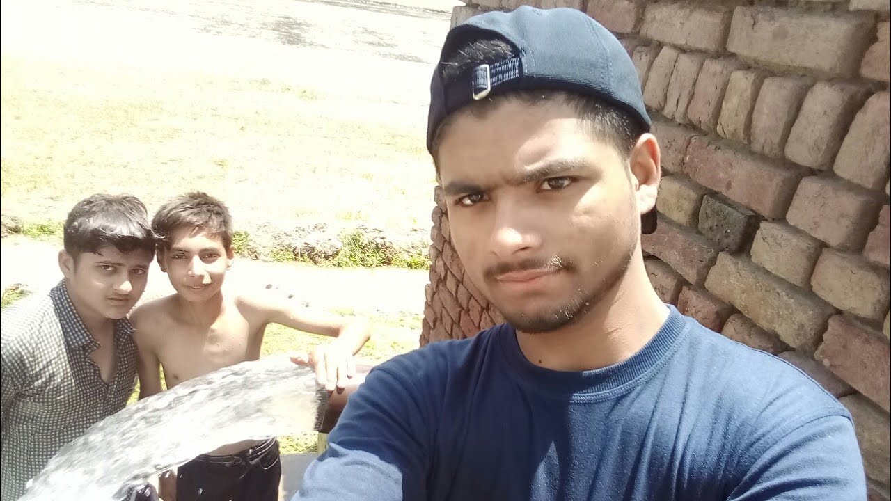 Tube well vlog full enjoy in my village 🏊 😲😱 ||Hassnain official ...