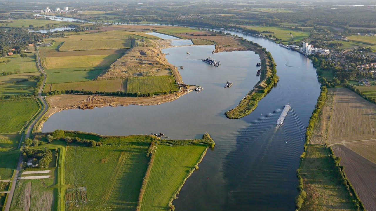 Kampergeul Video werkzaamheden Well Aijen 2016 - YouTube