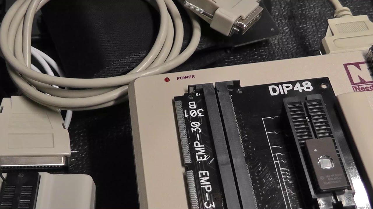Programmers Wooo! - Needham's Emp-30 2532 Pac-Man Rom Burning - YouTube