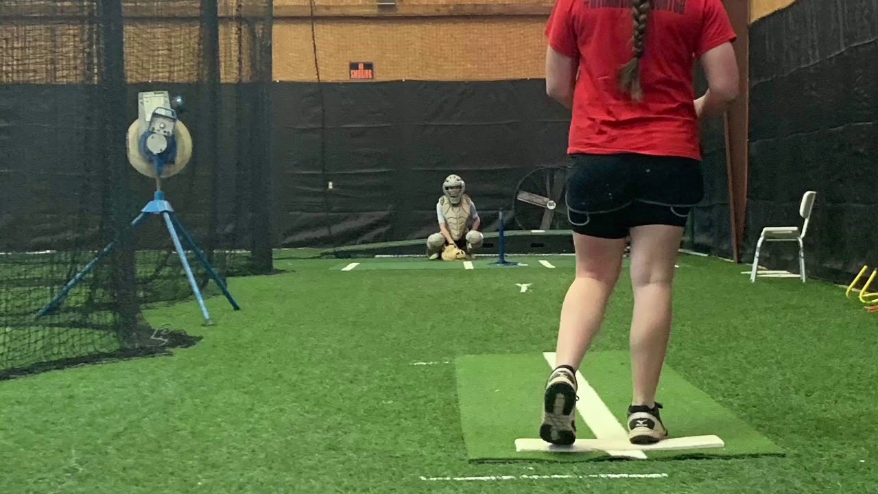 2022 RHP/OF Kristi Peters Pitching - YouTube