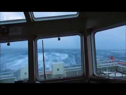 /SHIP BATTLES GIANT WAVES IN THE NORTH SEA