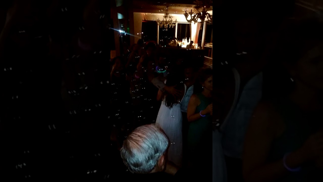 Memory Lane Photo Booths saying goodbye to a great night!!! - YouTube