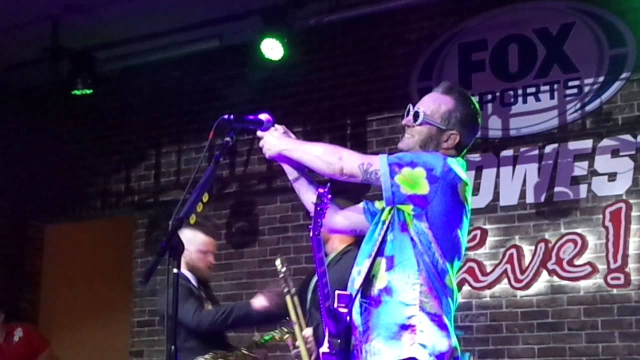 REEL BIG FISH " BEER " HD LIVE FROM ST. LOUIS' BALLPARK VILLAGE 06.07. ...