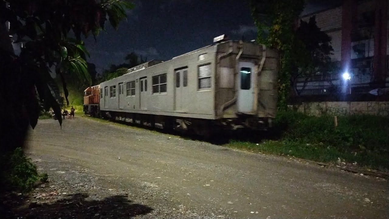 PNR DEL 5007 Hauling MoHa 203-12 From Caloocan Workshop To Tutuban ...