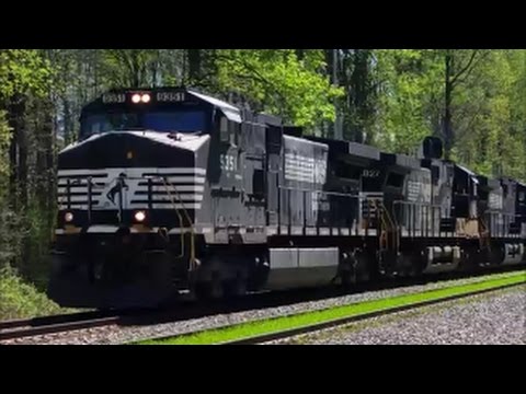 [NS]9351 D9-40CW,8827 D9-40C & 9017 D9-40CW Leads NS 338 With Mow Train Up Front In S.NC & P5 ...