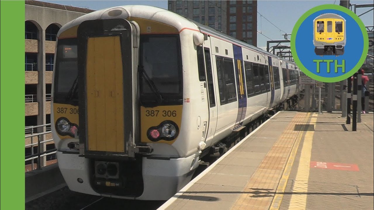 Class 387 departs Reading - YouTube