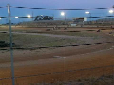 Go karts Renmark speedway .. Man vs wheel - YouTube